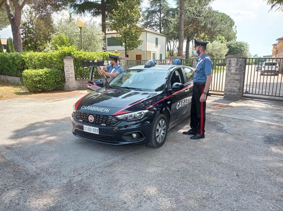 Cocaina Madre E Figlio A Capo Di Una Rete Di Spaccio