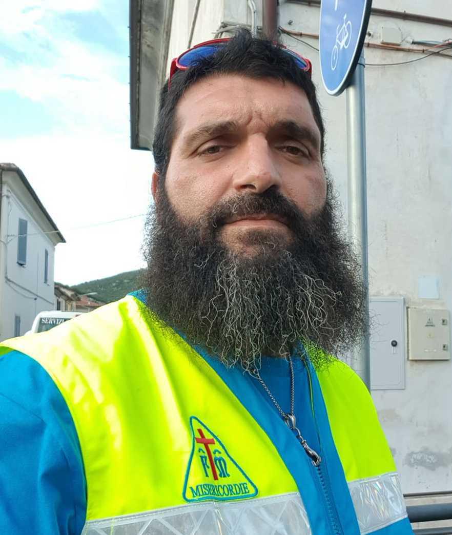 Trovato morto a 43 anni con la bici nel fosso Trovato morto a 43 anni con la bici nel fosso