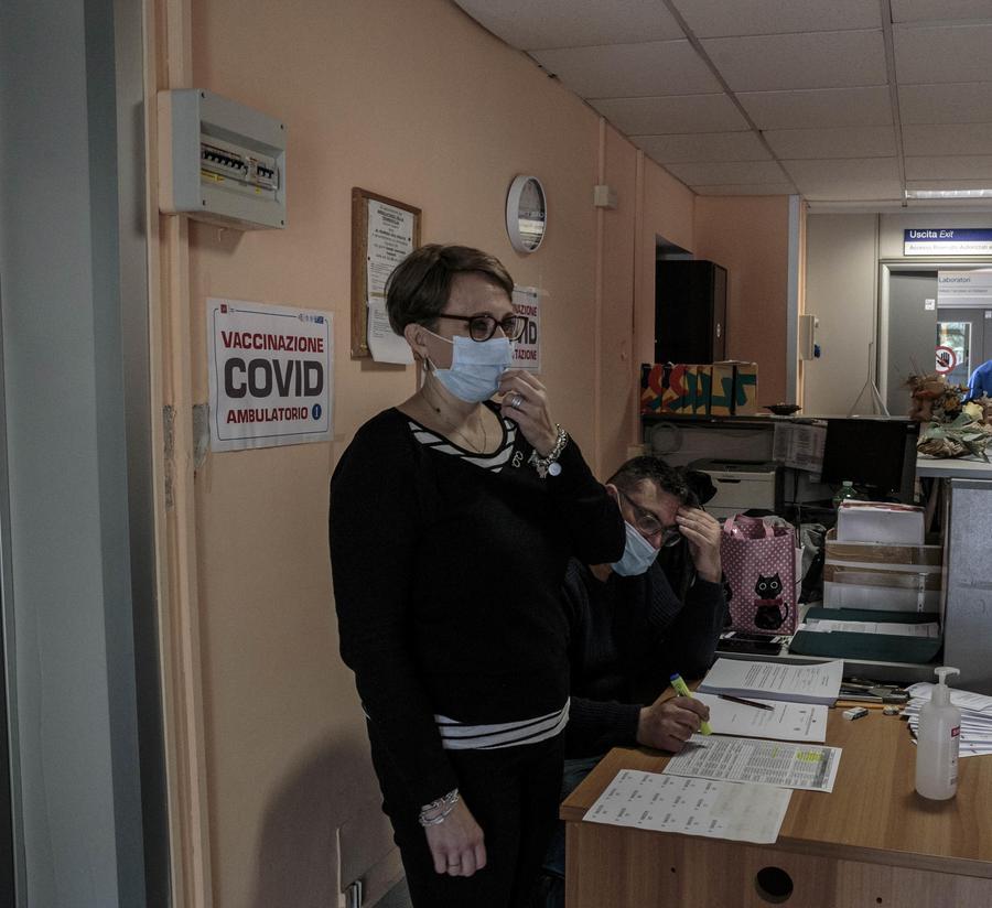 Vaccini, quarta dose al via per i fragili E arriva Novavax Vaccini, quarta dose al via per i fragili E arriva Novavax