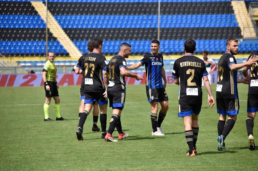 Pisa-Venezia 2-2, finale infuocato ma i nerazzurri sono matematicamente ... Pisa-Venezia 2-2, finale infuocato ma i nerazzurri sono matematicamente ...
