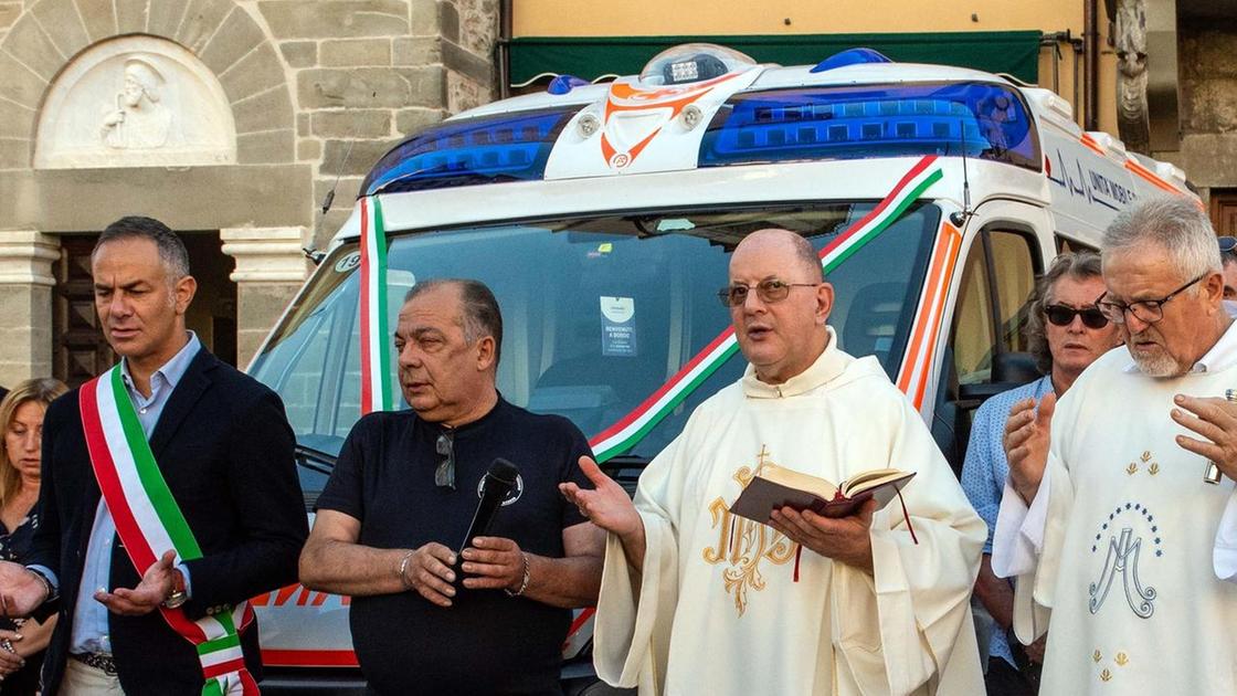Tre nuovi mezzi di soccorso Donati da amici e familiari in memoria di ... Tre nuovi mezzi di soccorso Donati da amici e familiari in memoria di ...