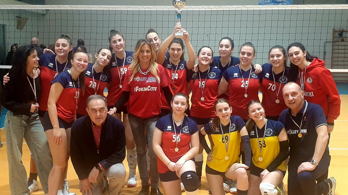 Volley Arno. Le ragazze del 2008 campionesse Fipav Volley Arno. Le ragazze del 2008 campionesse Fipav