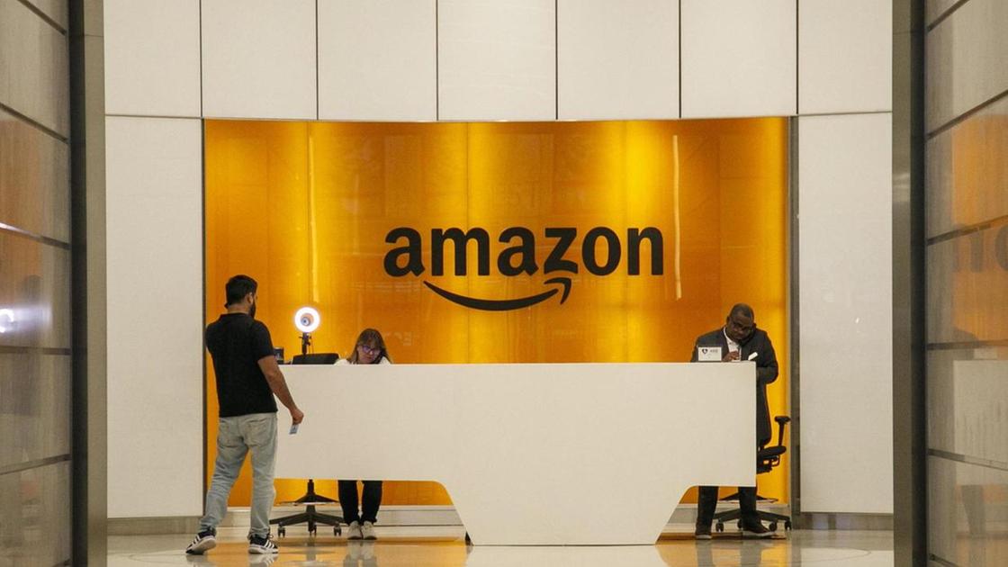 Amazon assume. Le figure richieste Amazon assume. Le figure richieste