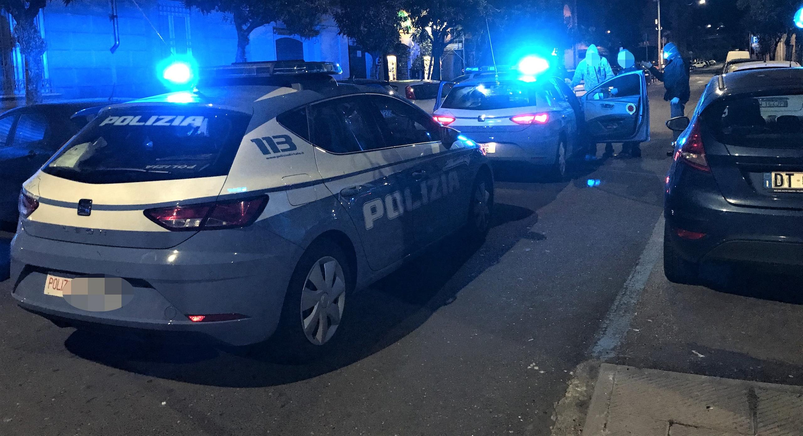 Aggredita nell'androne di casa dal suo ex. L'uomo è stato arrestato Aggredita nell'androne di casa dal suo ex. L'uomo è stato arrestato