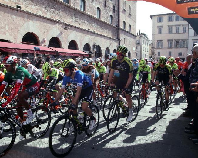 Arriva la Tirreno-Adriatico Città mobilitata per la gara Arriva la Tirreno-Adriatico Città mobilitata per la gara