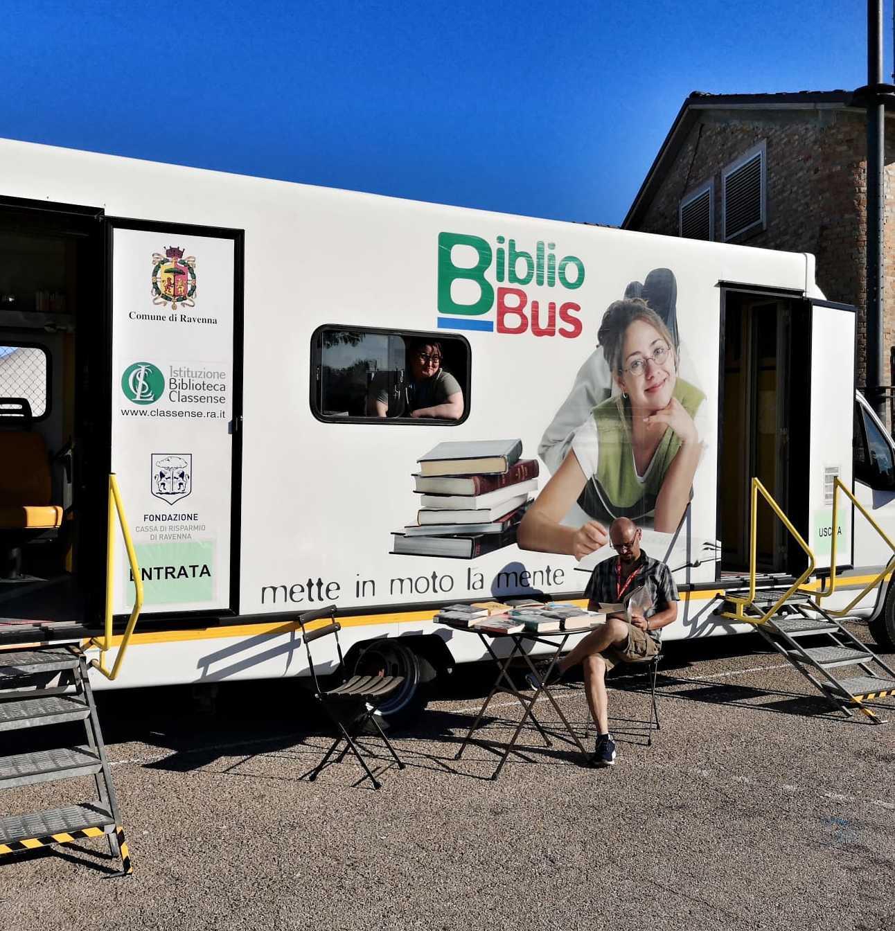 Riparte ‘Bibliobus’ biblioteca itinerante 3000 libri per tutti Riparte ‘Bibliobus’ biblioteca itinerante 3000 libri per tutti
