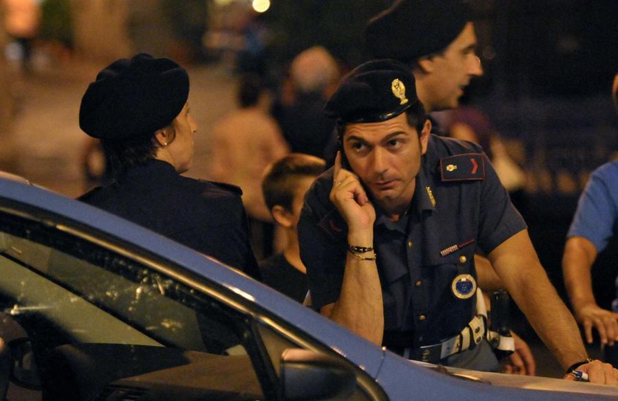 Cocaina e hashish nascosti nelle mutande In casa un ‘laboratorio’ per ... Cocaina e hashish nascosti nelle mutande In casa un ‘laboratorio’ per ...