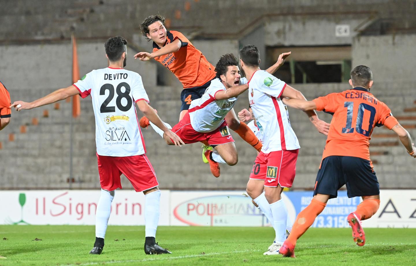 Pistoiese-Lucchese 2-0, crisi nera per i rossoneri Pistoiese-Lucchese 2-0, crisi nera per i rossoneri