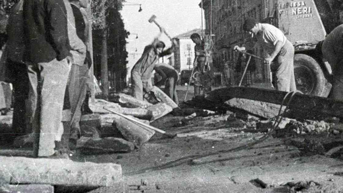 Tornano alla luce i resti della tranvia Riemerge dagli scavi del ... Tornano alla luce i resti della tranvia Riemerge dagli scavi del ...