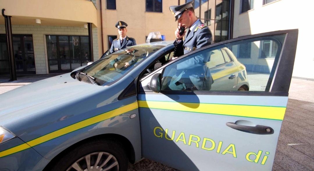 Fatture False E Contrabbando Di Tessuti Maxi Sequestro Di 3 5 Milioni