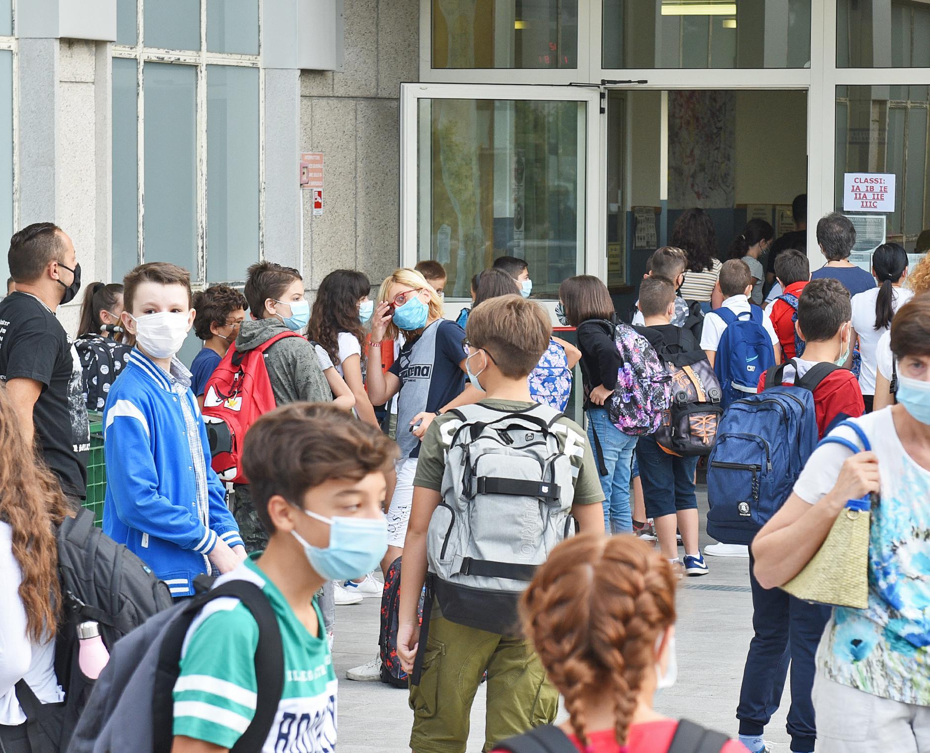 I container per le scolaresche, mai utilizzati, sono costati quasi ... I container per le scolaresche, mai utilizzati, sono costati quasi ...