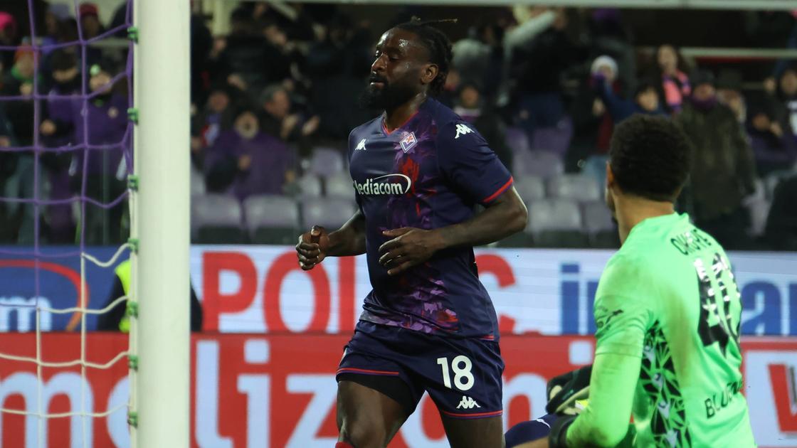 Fiorentina Il Colpo Di Mezzanotte Ricomincia Il Mercato Vargas