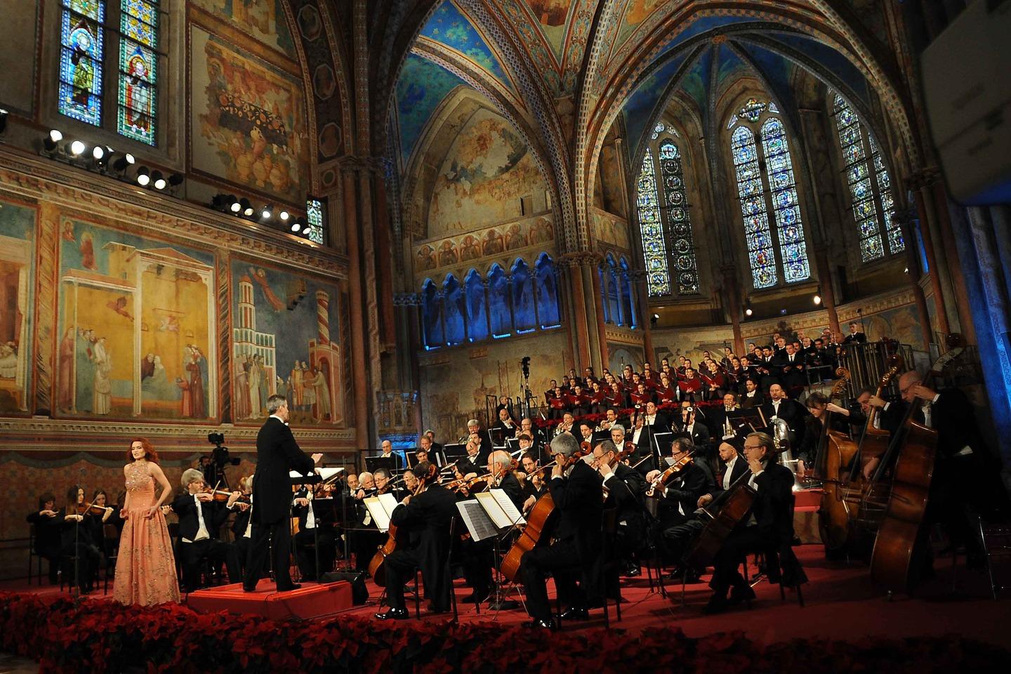 Assisi Il Concerto Di Natale Con Il Premio Nobel Santos