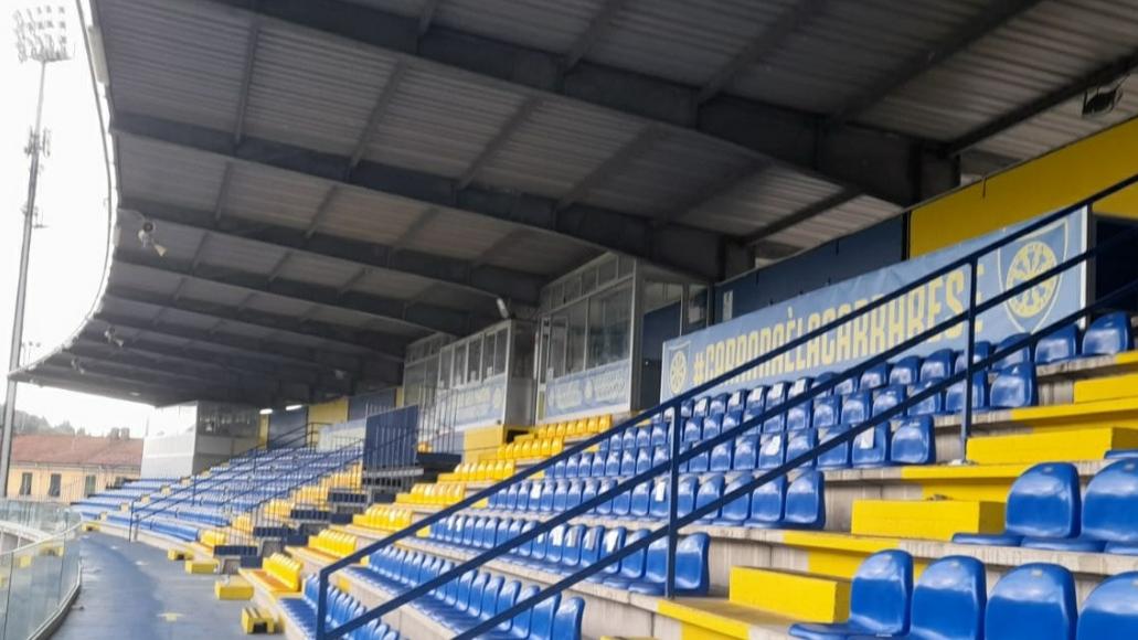 Stadio dei Marmi, quasi terminata la posa del nuovo manto erboso. Le foto Stadio dei Marmi, quasi terminata la posa del nuovo manto erboso. Le foto